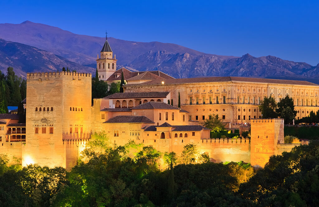 granada_87686047 – Destination Spain & Portugal